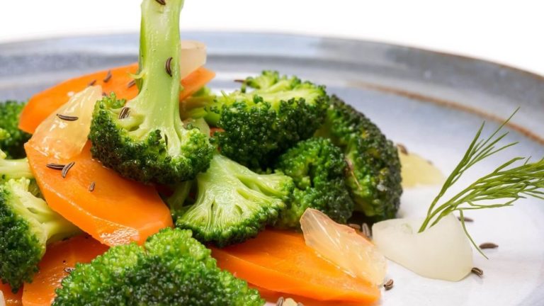 Heilfasten: Anleitung zur Zellreinigung [inkl. Fastenplan]